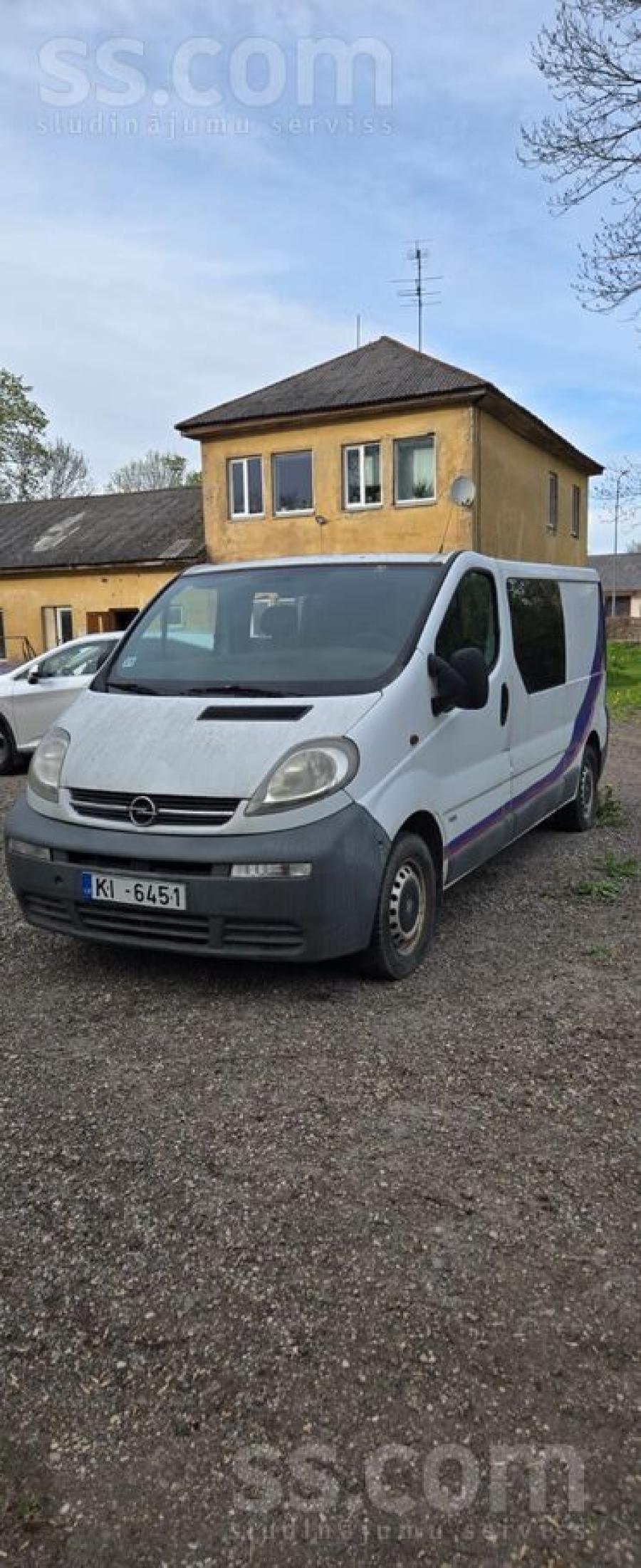 White Opel Vivaro 2002 in Jekabpils, with an engine capacity of 1.90 L and mileage of 359 thousand km for 1500 €, photo 4 on AUTOMOTO.COM.LV