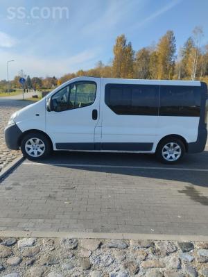 Balts Opel Vivaro 2002 Rēzekne, ar dzinēja tilpumu 1.90 L un nobraukumu 538 tūkst. km par 2550 €, foto 4 vietnē AUTOMOTO.COM.LV