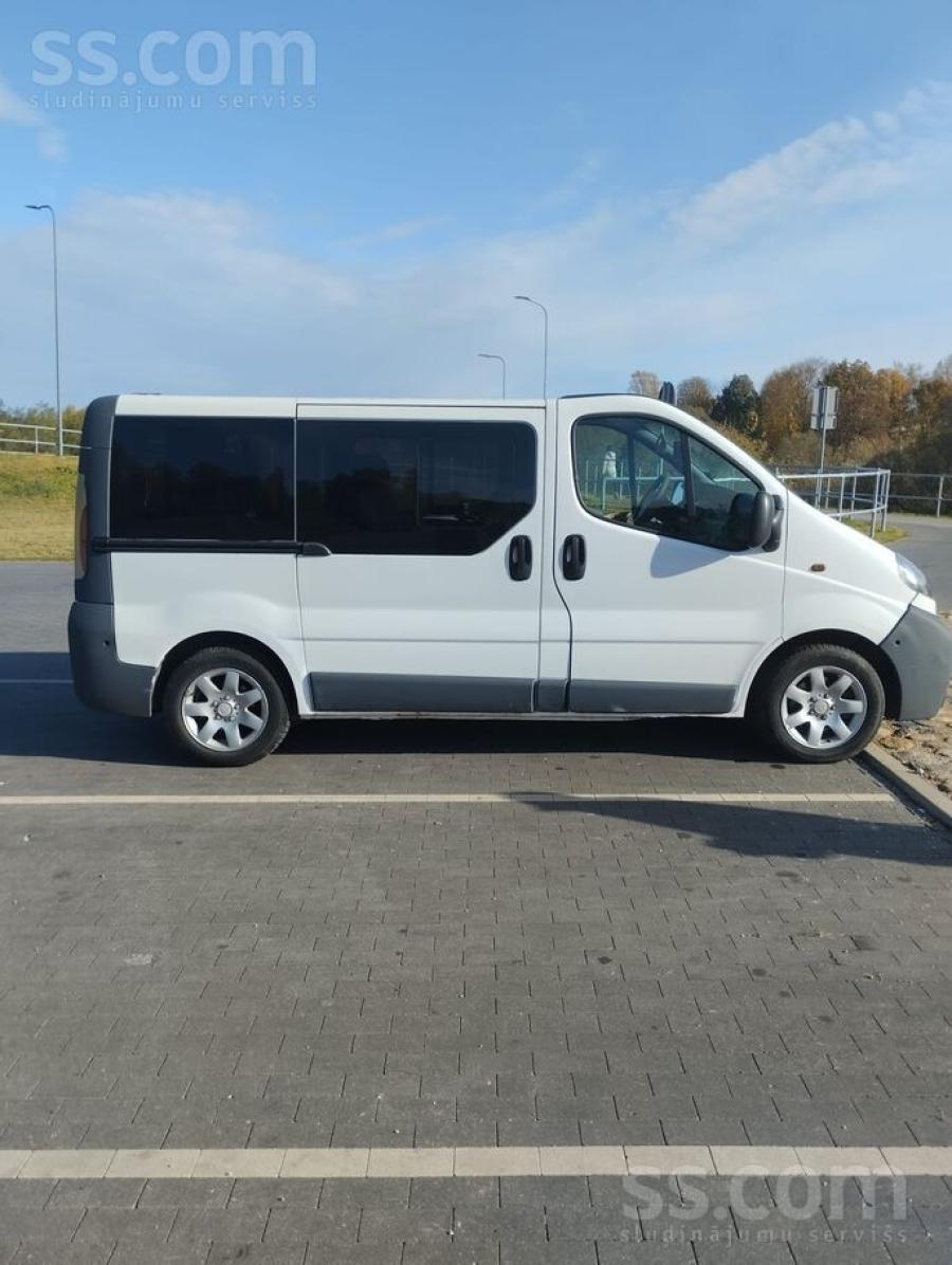 Balts Opel Vivaro 2002 Rēzekne, ar dzinēja tilpumu 1.90 L un nobraukumu 538 tūkst. km par 2550 €, foto 5 vietnē AUTOMOTO.COM.LV