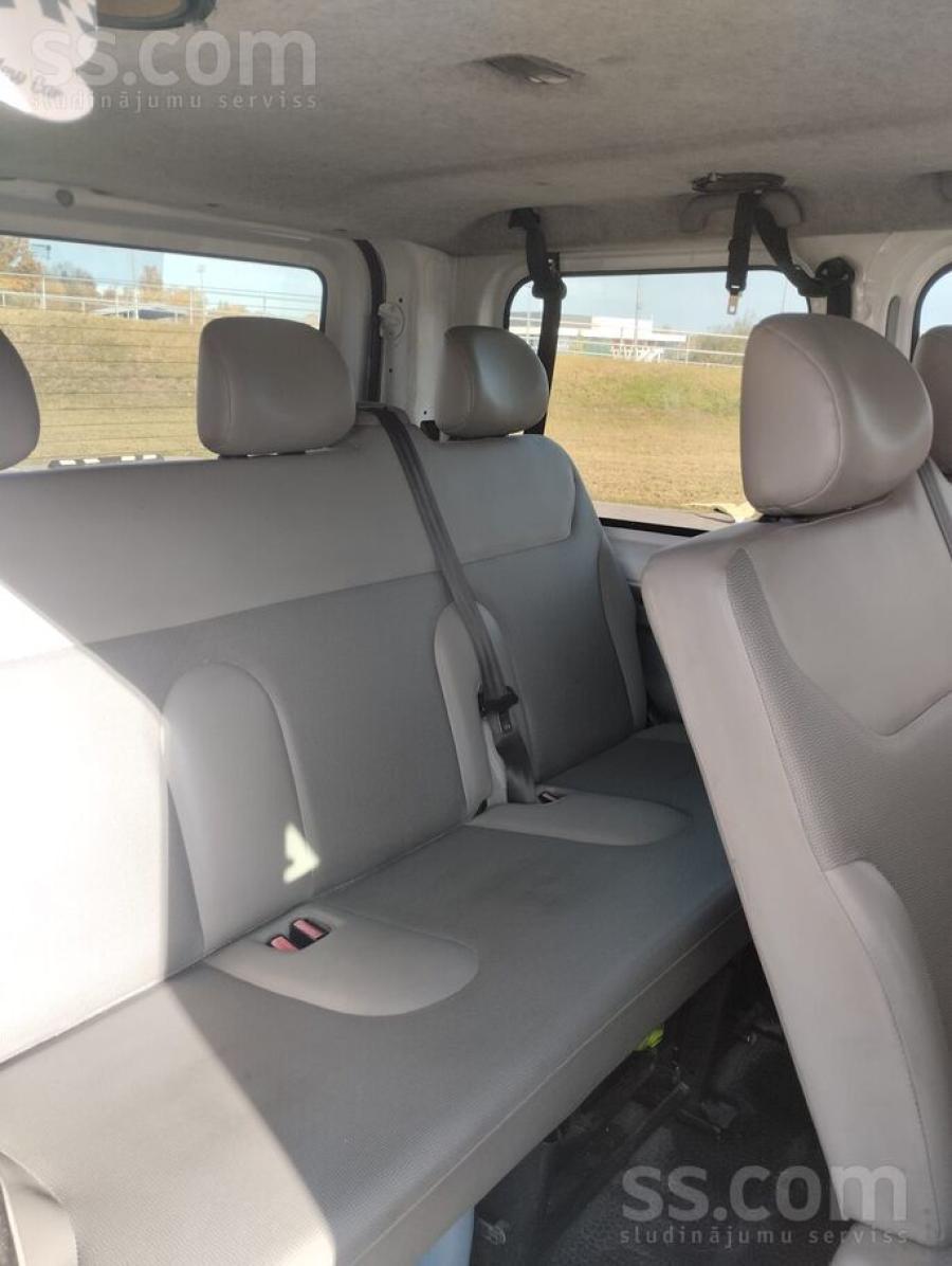 Balts Opel Vivaro 2002 Rēzekne, ar dzinēja tilpumu 1.90 L un nobraukumu 538 tūkst. km par 2550 €, foto 7 vietnē AUTOMOTO.COM.LV