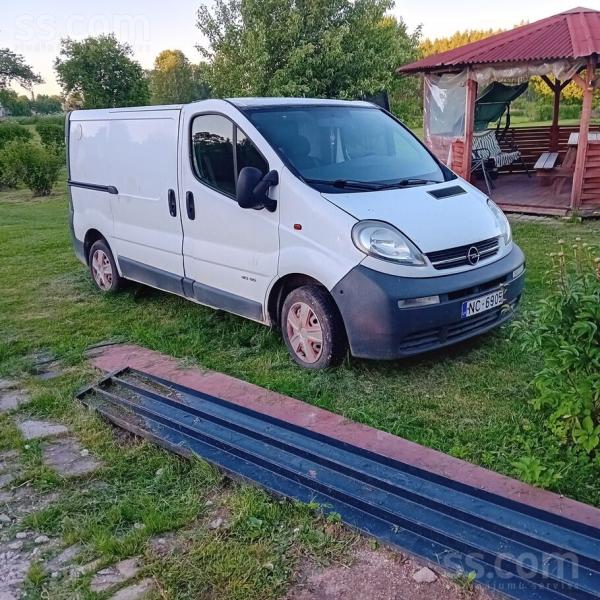 Белый Опель Виваро 2003 в Валка, объемом двигателя 1.90 л и пробегом 369 тыс. км за 700 €, фото 1 на AUTOMOTO.COM.LV