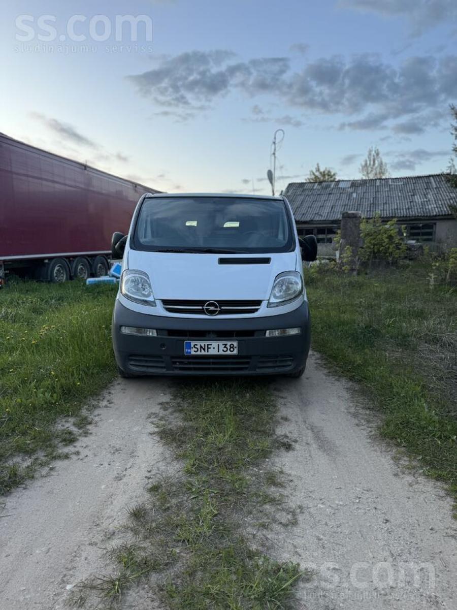 White Opel Vivaro 2003 in Rezekne, with an engine capacity of 1.90 L and mileage of 364 thousand km for 3150 €, photo 3 on AUTOMOTO.COM.LV