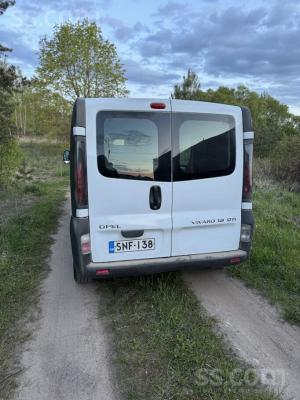 White Opel Vivaro 2003 in Rezekne, with an engine capacity of 1.90 L and mileage of 364 thousand km for 3150 €, photo 5 on AUTOMOTO.COM.LV