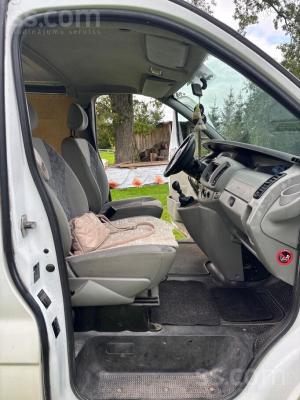 Balts Opel Vivaro 2004 Limbaži, ar dzinēja tilpumu 1.90 L un nobraukumu 446 tūkst. km par 2600 €, foto 4 vietnē AUTOMOTO.COM.LV
