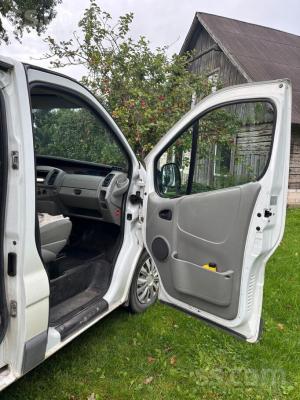 Balts Opel Vivaro 2004 Limbaži, ar dzinēja tilpumu 1.90 L un nobraukumu 446 tūkst. km par 2600 €, foto 5 vietnē AUTOMOTO.COM.LV