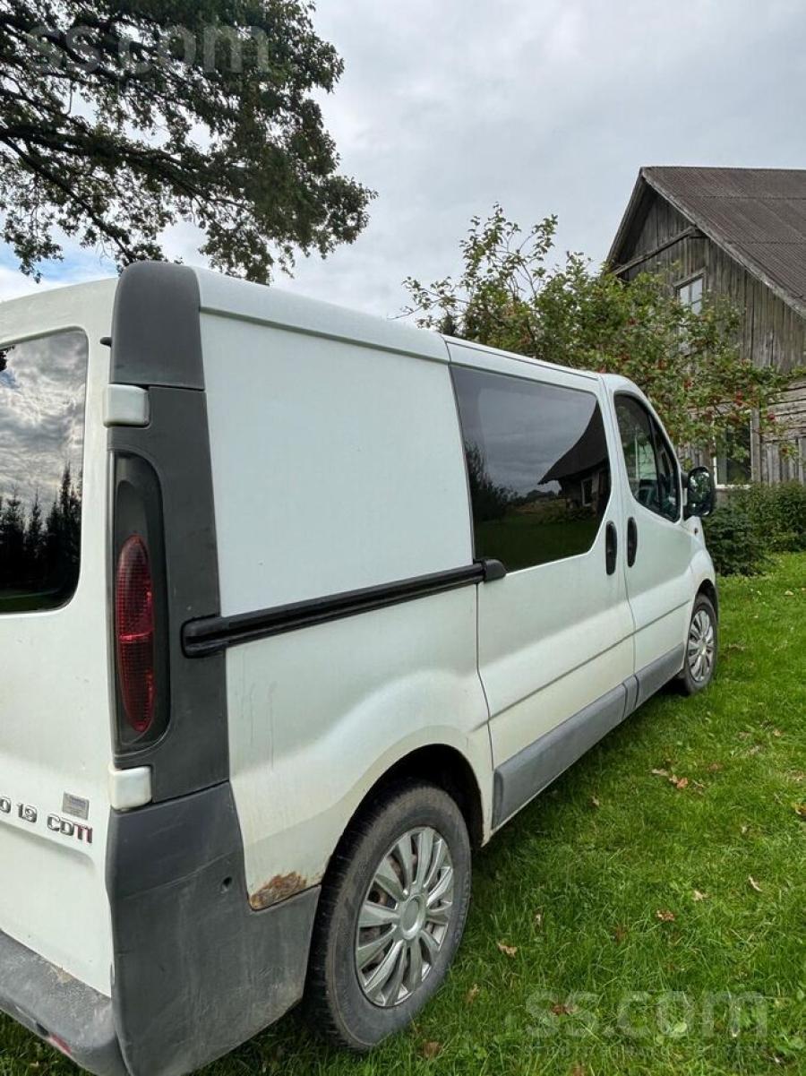Balts Opel Vivaro 2004 Limbaži, ar dzinēja tilpumu 1.90 L un nobraukumu 446 tūkst. km par 2600 €, foto 9 vietnē AUTOMOTO.COM.LV