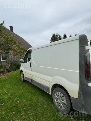 Balts Opel Vivaro 2004 Limbaži, ar dzinēja tilpumu 1.90 L un nobraukumu 446 tūkst. km par 2600 €, foto  vietnē AUTOMOTO.COM.LV