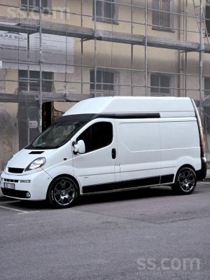 White Opel Vivaro 2004 in Riga, with an engine capacity of 2.50 L and mileage of 367 thousand km for 9700 €, photo 6 on AUTOMOTO.COM.LV