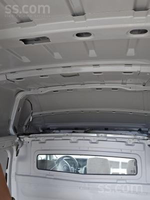 White Opel Vivaro 2004 in Riga, with an engine capacity of 2.50 L and mileage of 367 thousand km for 9700 €, photo 12 on AUTOMOTO.COM.LV