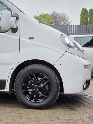 White Opel Vivaro 2004 in Riga, with an engine capacity of 2.50 L and mileage of 367 thousand km for 9700 €, photo 14 on AUTOMOTO.COM.LV