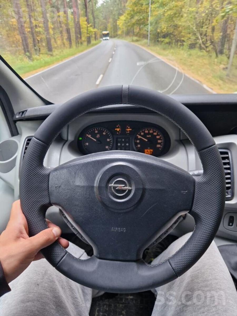 White Opel Vivaro 2004 in Riga, with an engine capacity of 2.50 L and mileage of 367 thousand km for 9700 €, photo 25 on AUTOMOTO.COM.LV