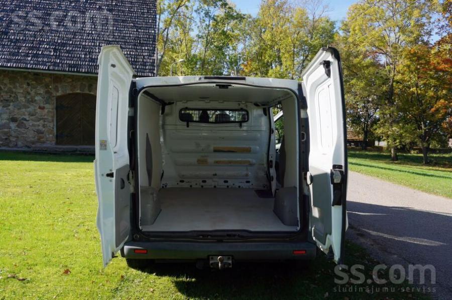 Balts Opel Vivaro 2004 Rēzekne, ar dzinēja tilpumu 1.90 L un nobraukumu 351 tūkst. km par 5850 €, foto 6 vietnē AUTOMOTO.COM.LV