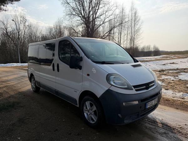 Balts Opel Vivaro 2005 Viļņa, ar dzinēja tilpumu 1.90 L un nobraukumu 40 tūkst. km par 3000 €, foto 1 vietnē AUTOMOTO.COM.LV