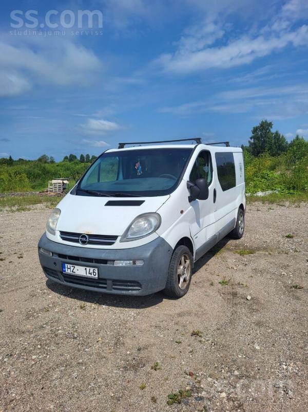 White Opel Vivaro 2005 in Daugavpils, with an engine capacity of 1.90 L and mileage of 454 thousand km for 2600 €, photo 1 on AUTOMOTO.COM.LV