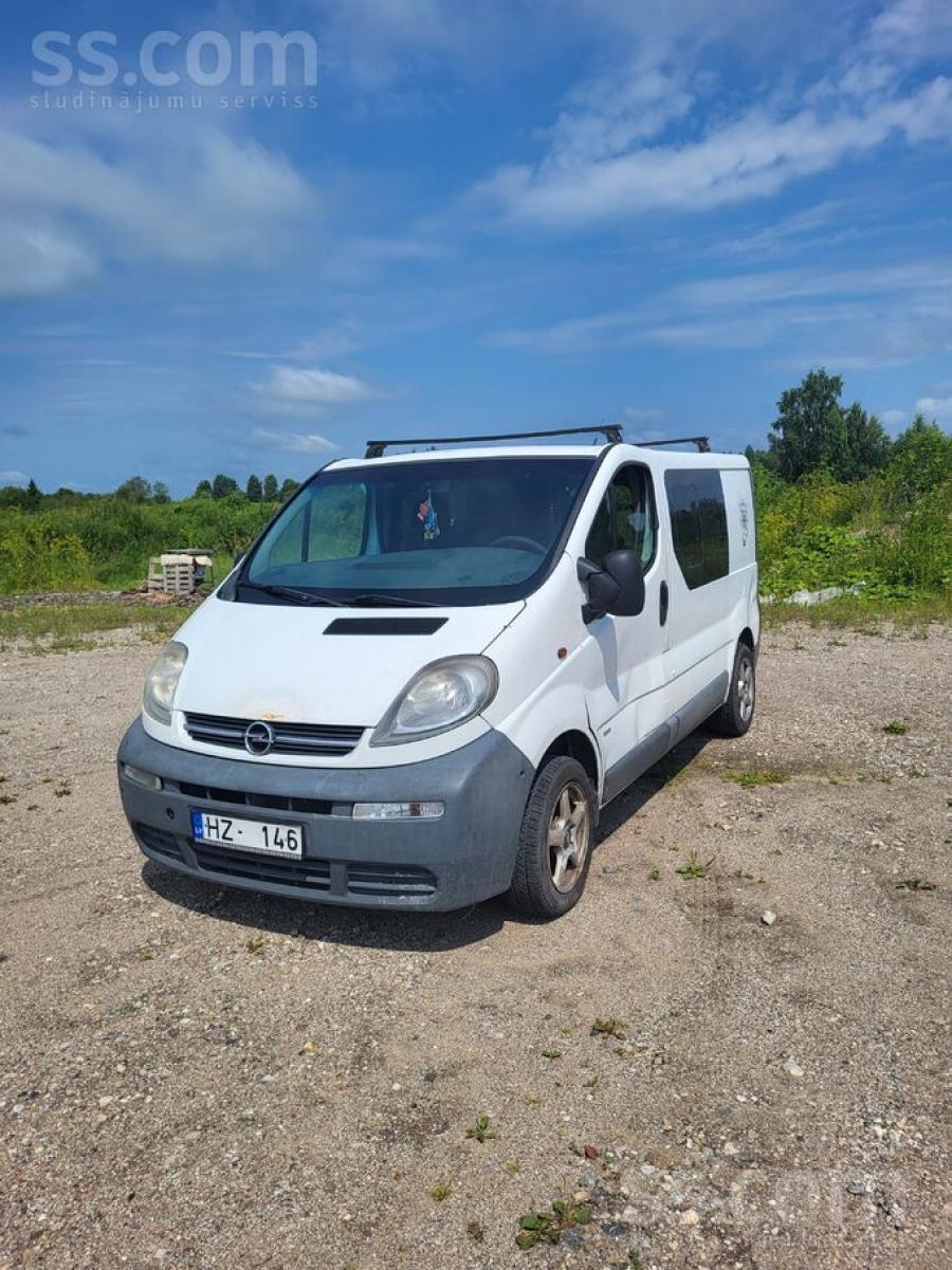 White Opel Vivaro 2005 in Daugavpils, with an engine capacity of 1.90 L and mileage of 454 thousand km for 2600 €, photo 1 on AUTOMOTO.COM.LV