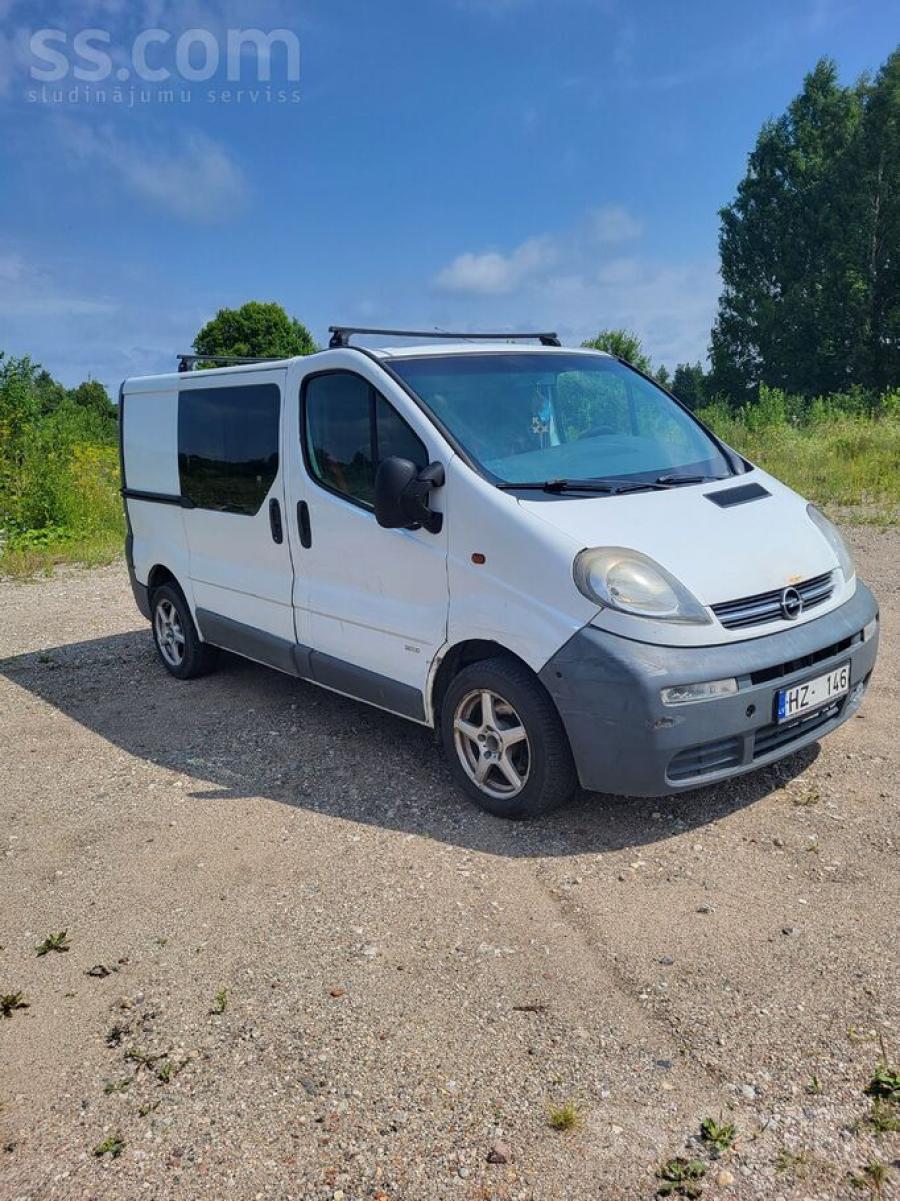 White Opel Vivaro 2005 in Daugavpils, with an engine capacity of 1.90 L and mileage of 454 thousand km for 2600 €, photo 4 on AUTOMOTO.COM.LV