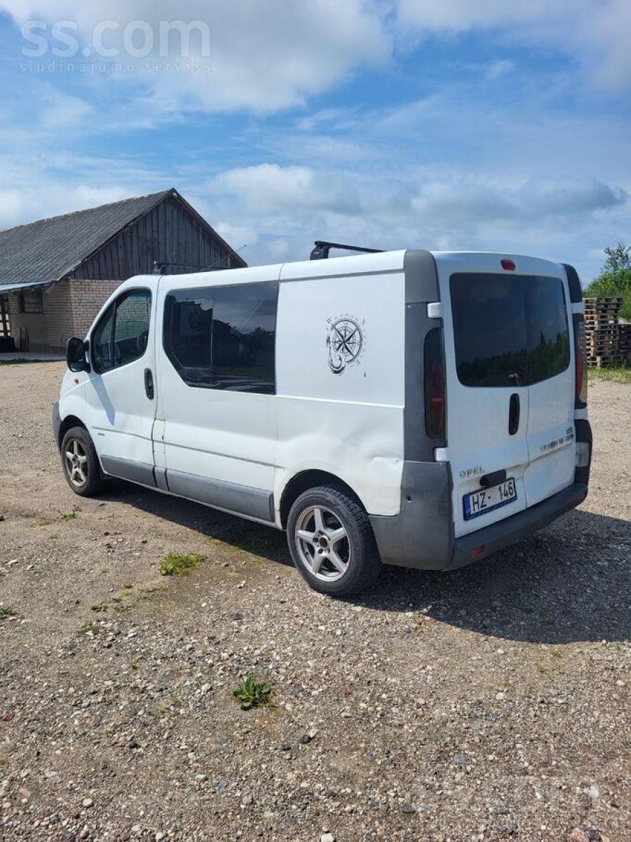 White Opel Vivaro 2005 in Daugavpils, with an engine capacity of 1.90 L and mileage of 454 thousand km for 2600 €, photo 5 on AUTOMOTO.COM.LV