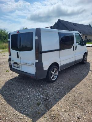 White Opel Vivaro 2005 in Daugavpils, with an engine capacity of 1.90 L and mileage of 454 thousand km for 2600 €, photo 6 on AUTOMOTO.COM.LV