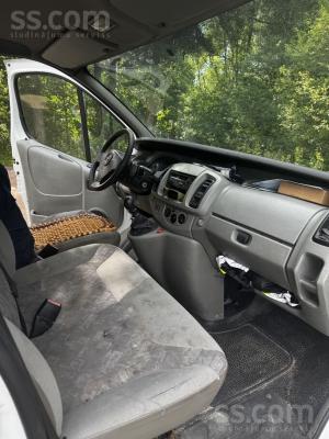 White Opel Vivaro 2006 in Jurmala, with an engine capacity of 1.90 L and mileage of 340 thousand km for 2450 €, photo 5 on AUTOMOTO.COM.LV