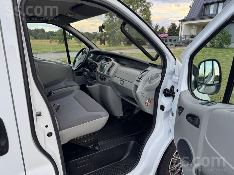 Balts Opel Vivaro 2006 Cēsis, ar dzinēja tilpumu 2.00 L un nobraukumu 167 tūkst. km par 7490 €, foto 11 vietnē AUTOMOTO.COM.LV