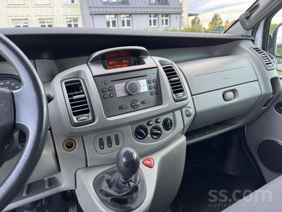 Balts Opel Vivaro 2006 Cēsis, ar dzinēja tilpumu 2.00 L un nobraukumu 167 tūkst. km par 7490 €, foto 13 vietnē AUTOMOTO.COM.LV