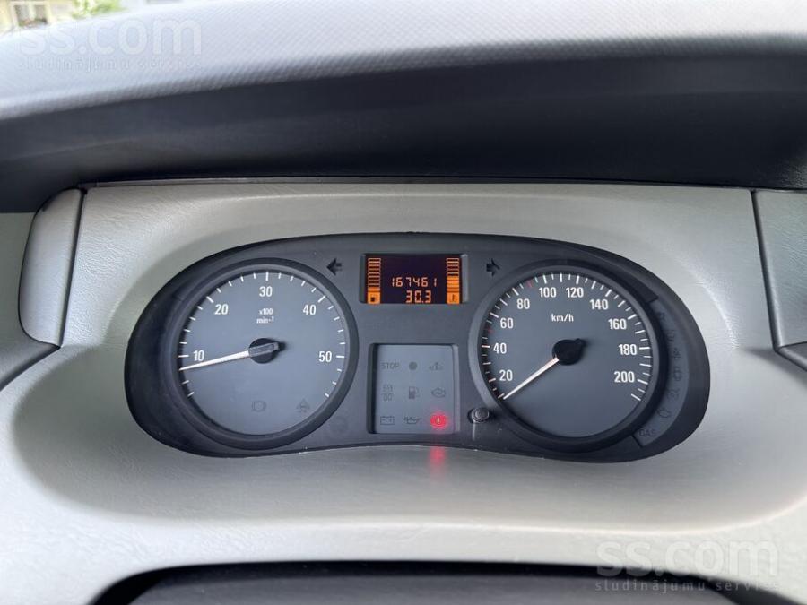 Balts Opel Vivaro 2006 Cēsis, ar dzinēja tilpumu 2.00 L un nobraukumu 167 tūkst. km par 7490 €, foto 16 vietnē AUTOMOTO.COM.LV