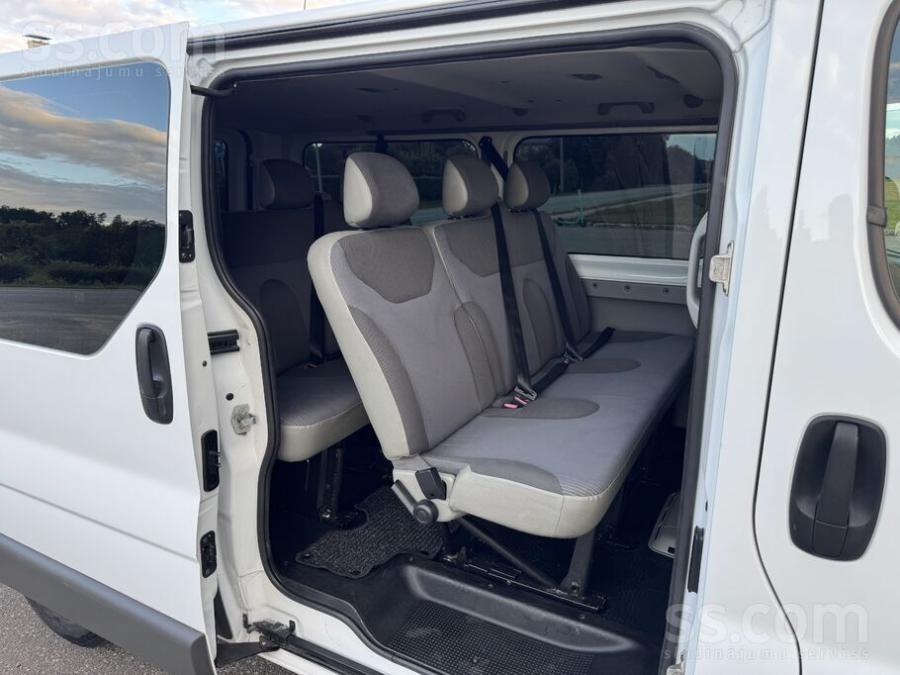Balts Opel Vivaro 2006 Cēsis, ar dzinēja tilpumu 2.00 L un nobraukumu 167 tūkst. km par 7490 €, foto 17 vietnē AUTOMOTO.COM.LV