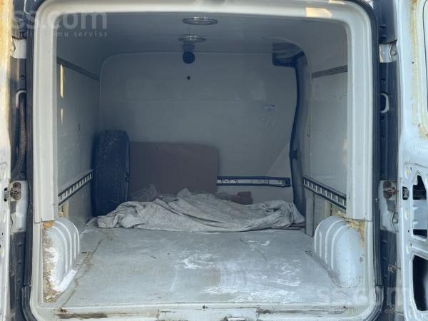 Balts Opel Vivaro 2006 Limbaži, ar dzinēja tilpumu 1.90 L un nobraukumu 340 tūkst. km par 2500 €, foto 8 vietnē AUTOMOTO.COM.LV