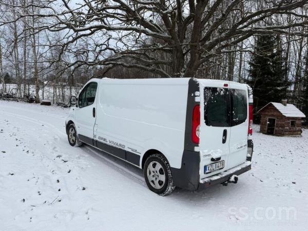 White Opel Vivaro 2007 in Tukums, with an engine capacity of 2.00 L and mileage of 0 thousand km for 3950 €, photo 2 on AUTOMOTO.COM.LV