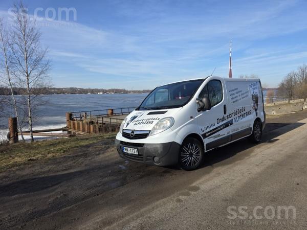Balts Opel Vivaro 2007 Rīga, ar dzinēja tilpumu 2.00 L un nobraukumu 356 tūkst. km par 4598 €, foto 8 vietnē AUTOMOTO.COM.LV