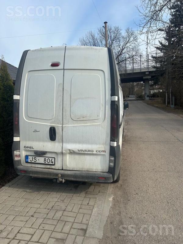 Balts Opel Vivaro 2007 Rīga, ar dzinēja tilpumu 2.00 L un nobraukumu 336 tūkst. km par 3300 €, foto 3 vietnē AUTOMOTO.COM.LV