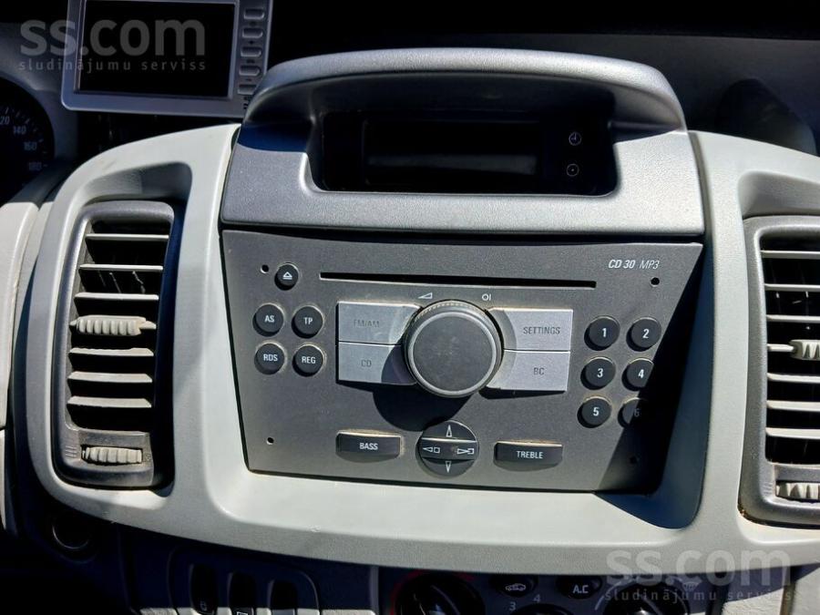 White Opel Vivaro 2007 in Riga, with an engine capacity of 2.00 L and mileage of 0 thousand km for 2950 €, photo 13 on AUTOMOTO.COM.LV
