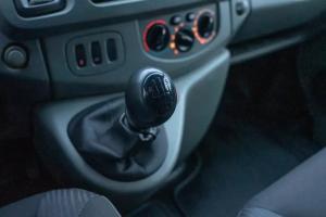 Balts Opel Vivaro 2007 Liepāja, ar dzinēja tilpumu 2.00 L un nobraukumu 365 tūkst. km par 6000 €, foto 17 vietnē AUTOMOTO.COM.LV