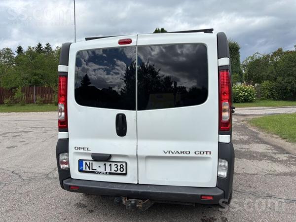 Balts Opel Vivaro 2007 Ogre, ar dzinēja tilpumu 2.00 L un nobraukumu 230 tūkst. km par 4300 €, foto 3 vietnē AUTOMOTO.COM.LV