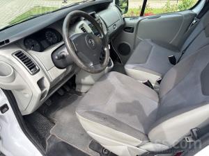 White Opel Vivaro 2007 in Ogre, with an engine capacity of 2.00 L and mileage of 230 thousand km for 4300 €, photo 7 on AUTOMOTO.COM.LV