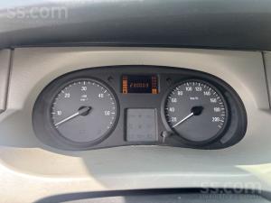White Opel Vivaro 2007 in Ogre, with an engine capacity of 2.00 L and mileage of 230 thousand km for 4300 €, photo 8 on AUTOMOTO.COM.LV