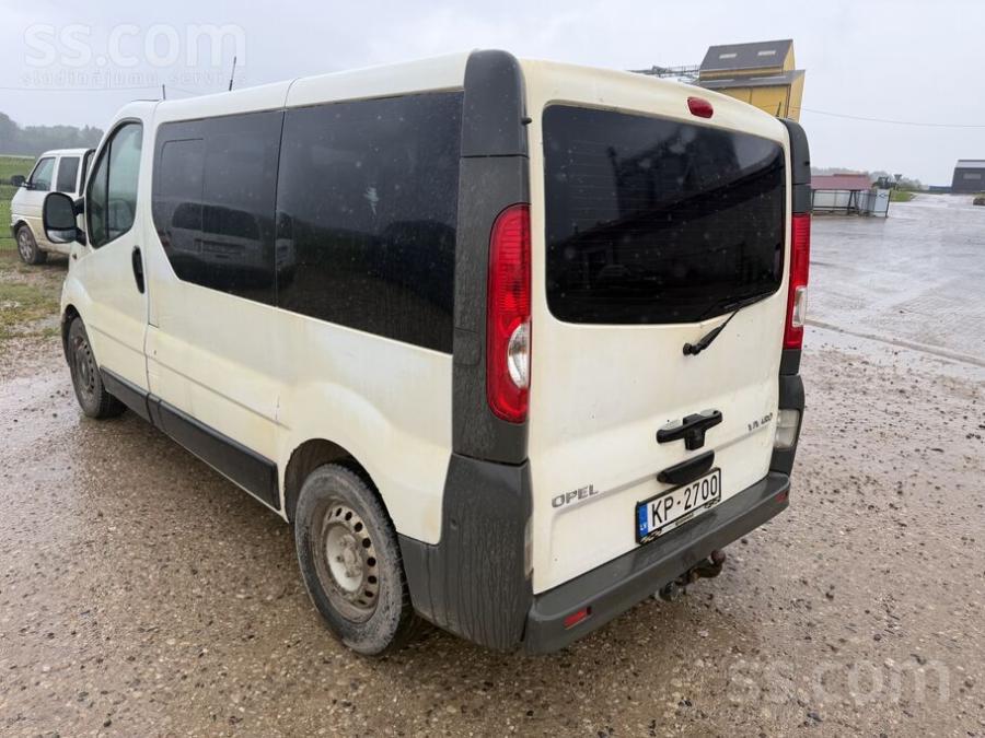 White Opel Vivaro 2007 in Daugavpils, with an engine capacity of 2.00 L and mileage of 314 thousand km for 2000 €, photo 5 on AUTOMOTO.COM.LV