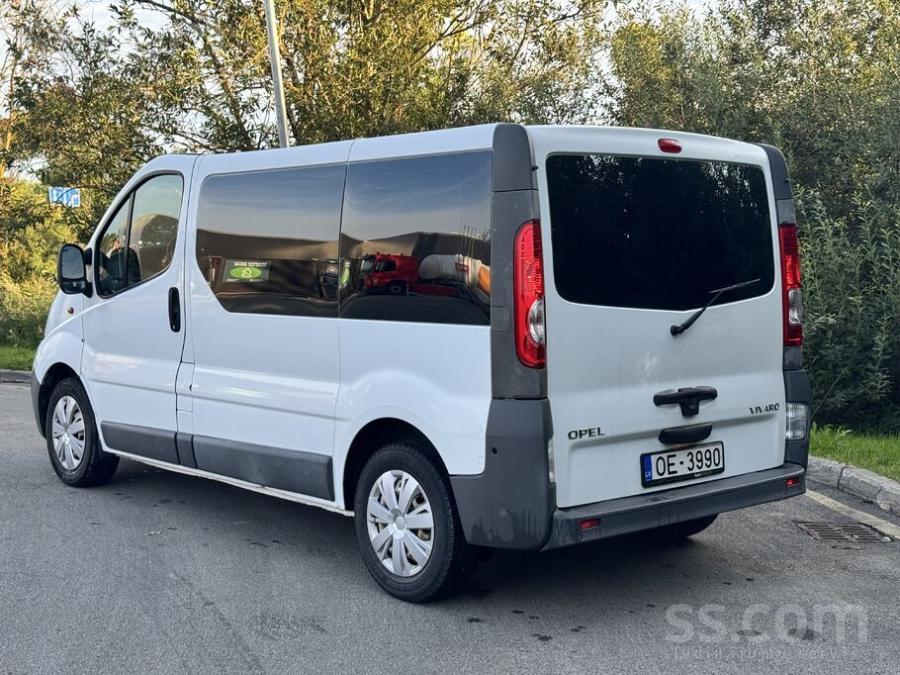 Balts Opel Vivaro 2007 Rīga, ar dzinēja tilpumu 2.00 L un nobraukumu 184 tūkst. km par 6550 €, foto 3 vietnē AUTOMOTO.COM.LV