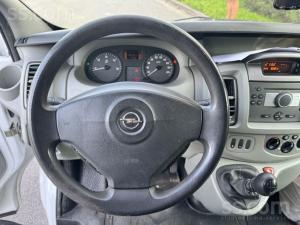 Balts Opel Vivaro 2007 Rīga, ar dzinēja tilpumu 2.00 L un nobraukumu 184 tūkst. km par 6550 €, foto 9 vietnē AUTOMOTO.COM.LV