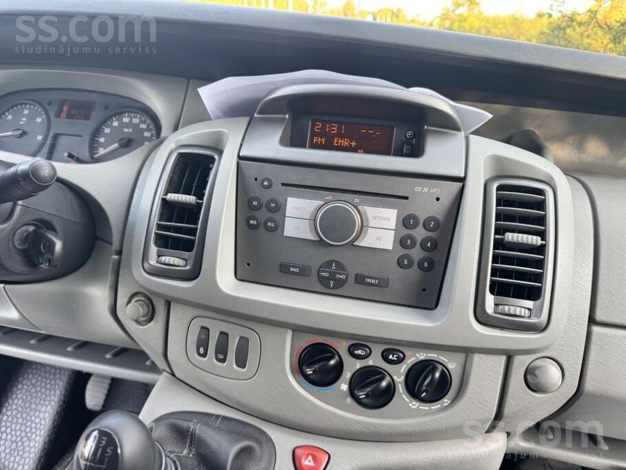 Balts Opel Vivaro 2007 Rīga, ar dzinēja tilpumu 2.00 L un nobraukumu 184 tūkst. km par 6550 €, foto 10 vietnē AUTOMOTO.COM.LV