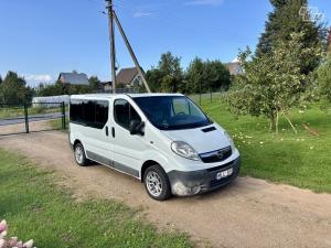 White Opel Vivaro 2007 in Utena, with an engine capacity of 2.00 L and mileage of 373 thousand km for 4200 €, photo 4 on AUTOMOTO.COM.LV