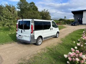 White Opel Vivaro 2007 in Utena, with an engine capacity of 2.00 L and mileage of 373 thousand km for 4200 €, photo 5 on AUTOMOTO.COM.LV