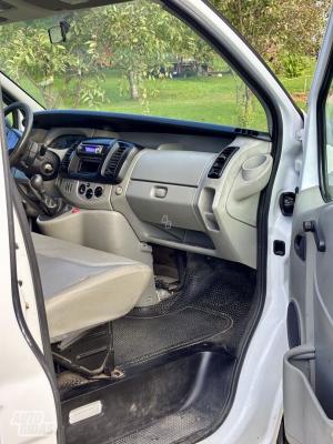 White Opel Vivaro 2007 in Utena, with an engine capacity of 2.00 L and mileage of 373 thousand km for 4200 €, photo 10 on AUTOMOTO.COM.LV