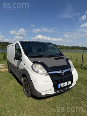 Balts Opel Vivaro 2007 Jēkabpils, ar dzinēja tilpumu 2.00 L un nobraukumu 279 tūkst. km par 2200 €, foto  vietnē AUTOMOTO.COM.LV