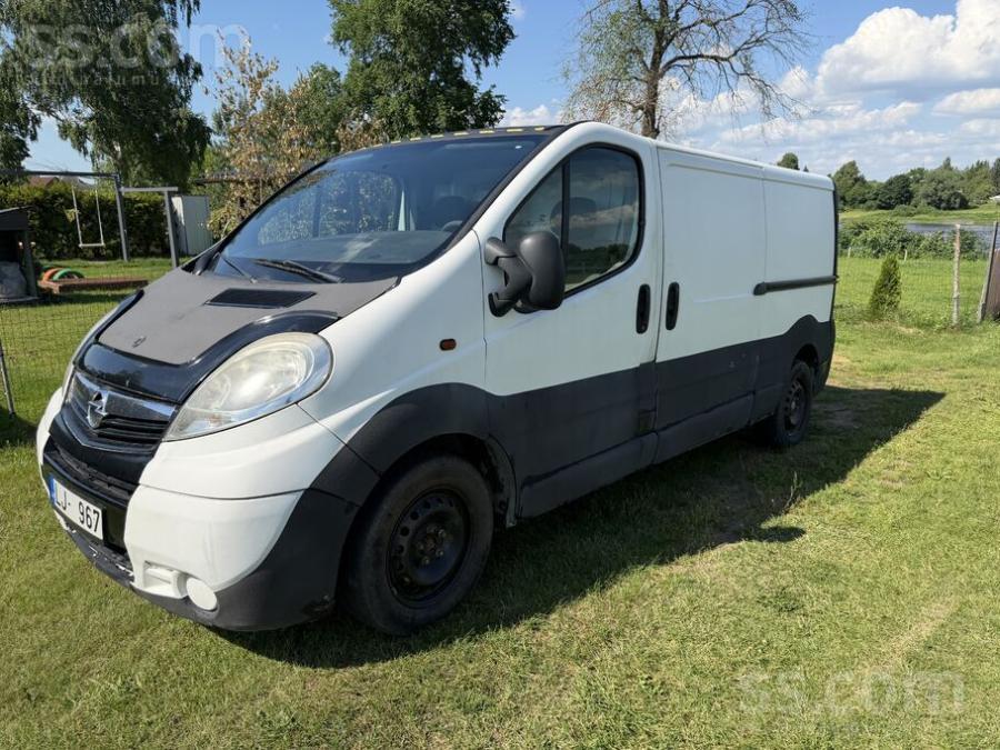 Balts Opel Vivaro 2007 Jēkabpils, ar dzinēja tilpumu 2.00 L un nobraukumu 279 tūkst. km par 2200 €, foto 4 vietnē AUTOMOTO.COM.LV