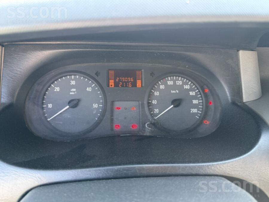 Balts Opel Vivaro 2007 Jēkabpils, ar dzinēja tilpumu 2.00 L un nobraukumu 279 tūkst. km par 2200 €, foto 8 vietnē AUTOMOTO.COM.LV