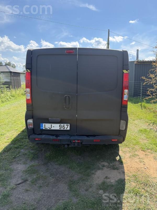 Balts Opel Vivaro 2007 Jēkabpils, ar dzinēja tilpumu 2.00 L un nobraukumu 279 tūkst. km par 2200 €, foto 6 vietnē AUTOMOTO.COM.LV