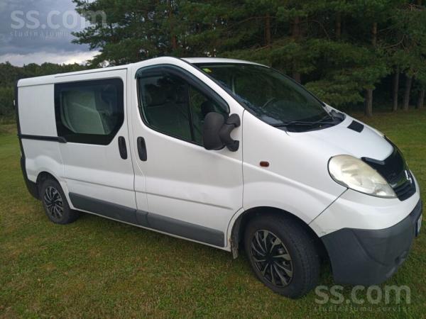 Opel Vivaro 2007 in Tukums on AUTOMOTO.COM.LV White Opel Vivaro 2007 in Tukums, with an engine capacity of 2.00 L and mileage of 383 thousand km for 3800 €, photo 5 on AUTOMOTO.COM.LV