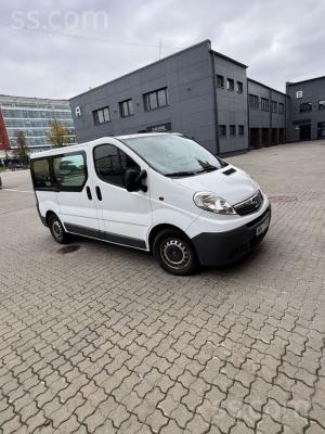 Opel Vivaro 2007 Rīga vietnē Balts Opel Vivaro 2007 Rīga, ar dzinēja tilpumu 2.50 L un nobraukumu 359 tūkst. km par 5550 €, foto 1 vietnē AUTOMOTO.COM.LV
