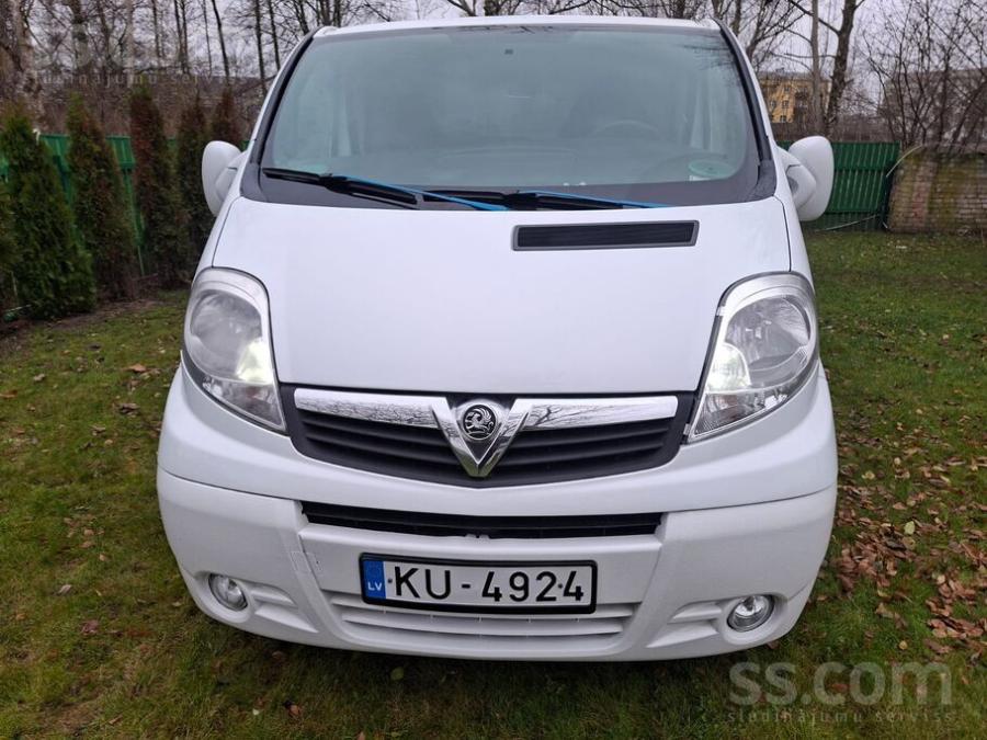 Balts Opel Vivaro 2008 Liepāja, ar dzinēja tilpumu 2.00 L un nobraukumu 199 tūkst. km par 5000 €, foto 3 vietnē AUTOMOTO.COM.LV